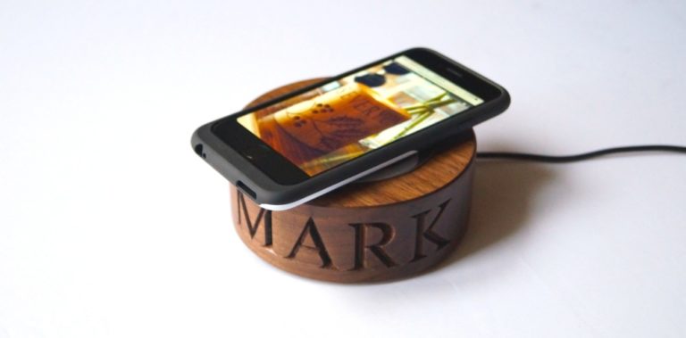 Wooden Wireless Phone Chargers | MakeMeSomethingSpecial.com