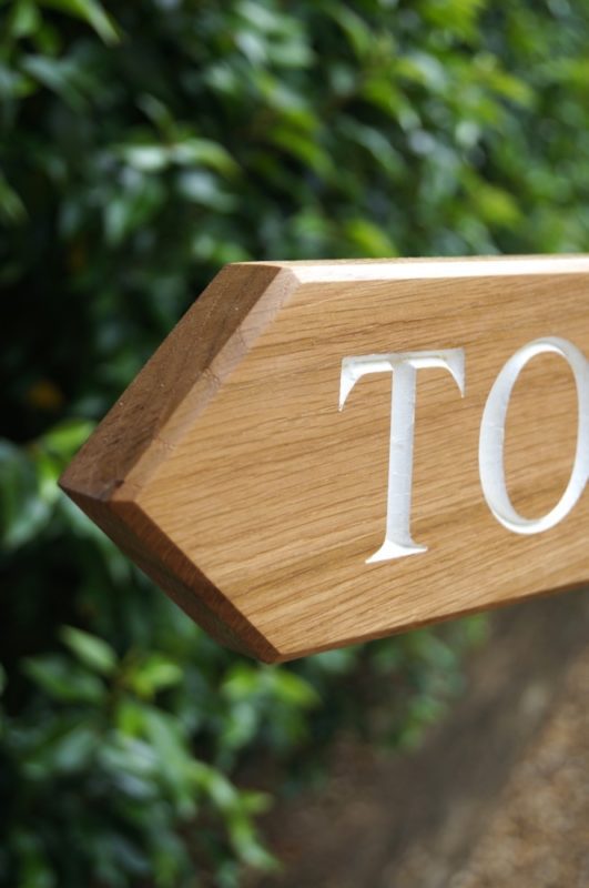 Free Standing House Signs with Arrow | MakeMeSomethingSpecial.com