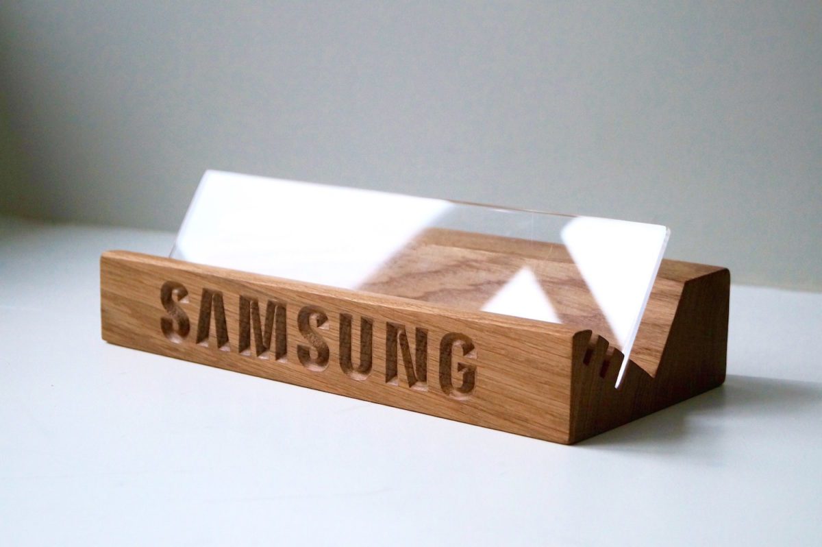 Personalised Wooden Bookstand | MakeMeSomethingSpecial.com