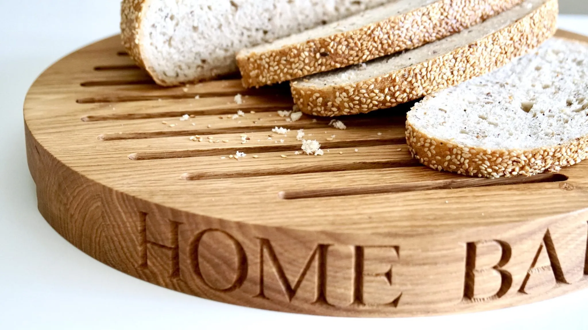 Personalised Wooden Round Bread Boards | MakeMeSomethingSpecial