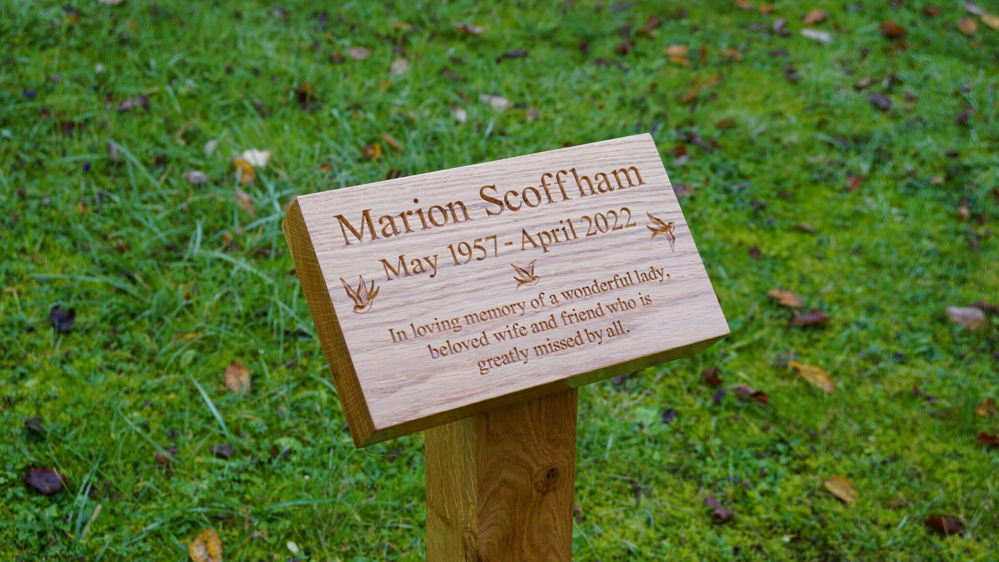 Wooden Memorials - MakeMeSomethingSpecial.com